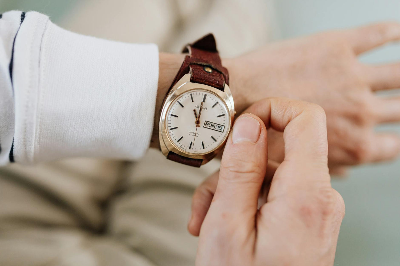 Watch Winder Noise: How Quiet Should It Be? (2026) – Enigwatch